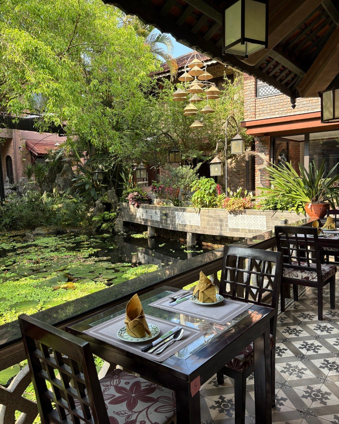 Moc Vien Restaurant – Fusión vietnamita-japonesa en un jardín ...